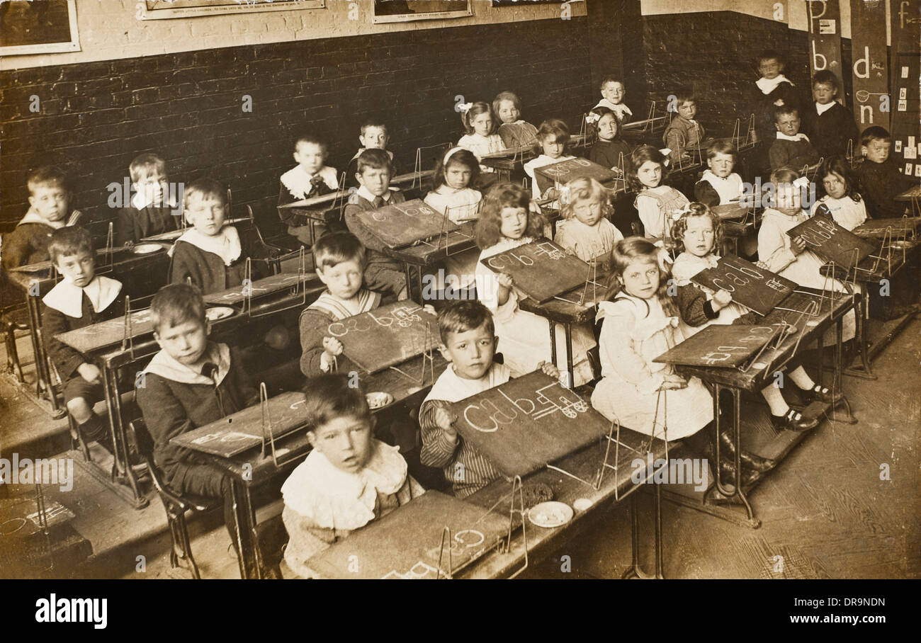 Classroom scene hi-res stock photography and images - Alamy