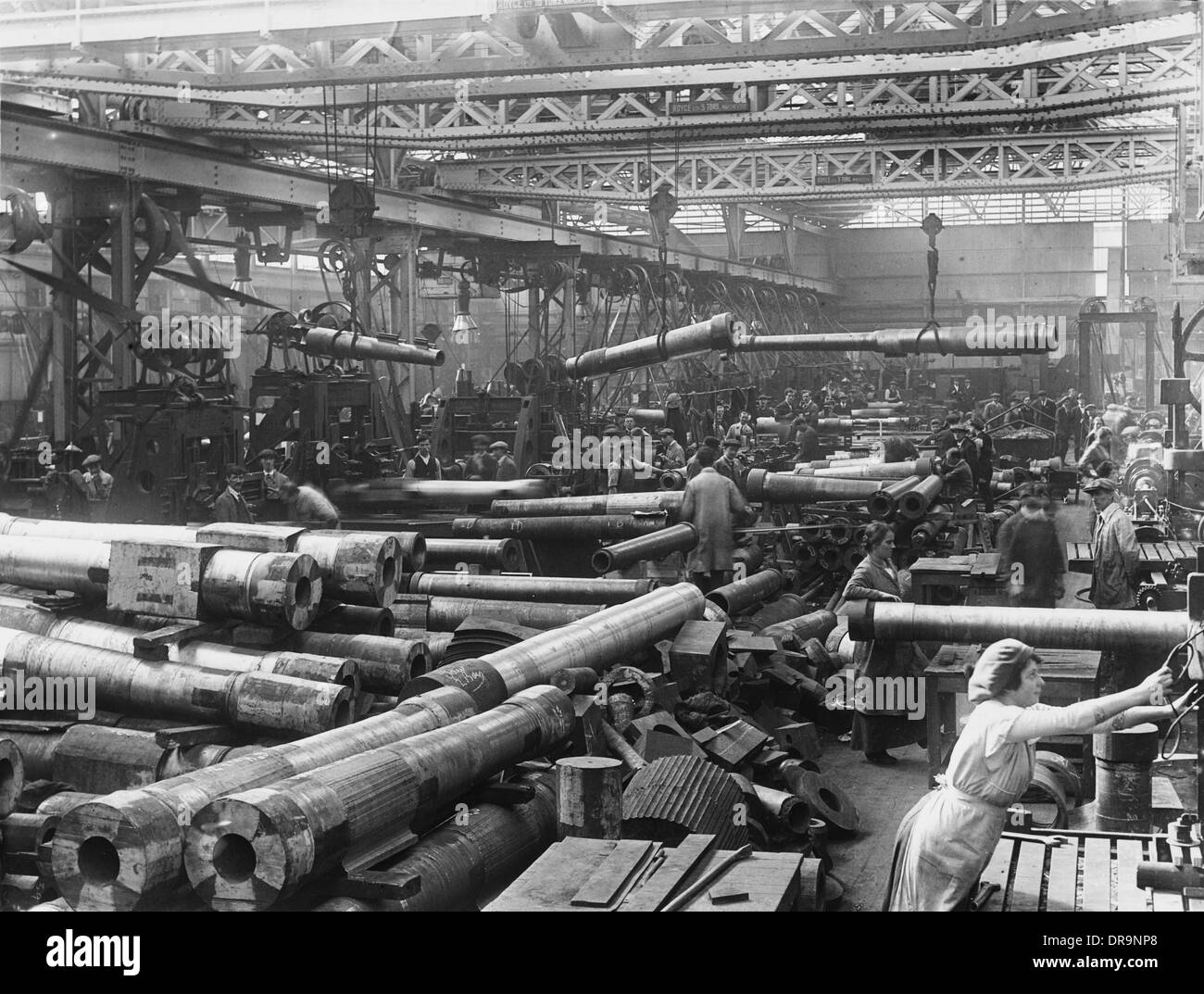 Gun factory world war one england hi-res stock photography and images ...