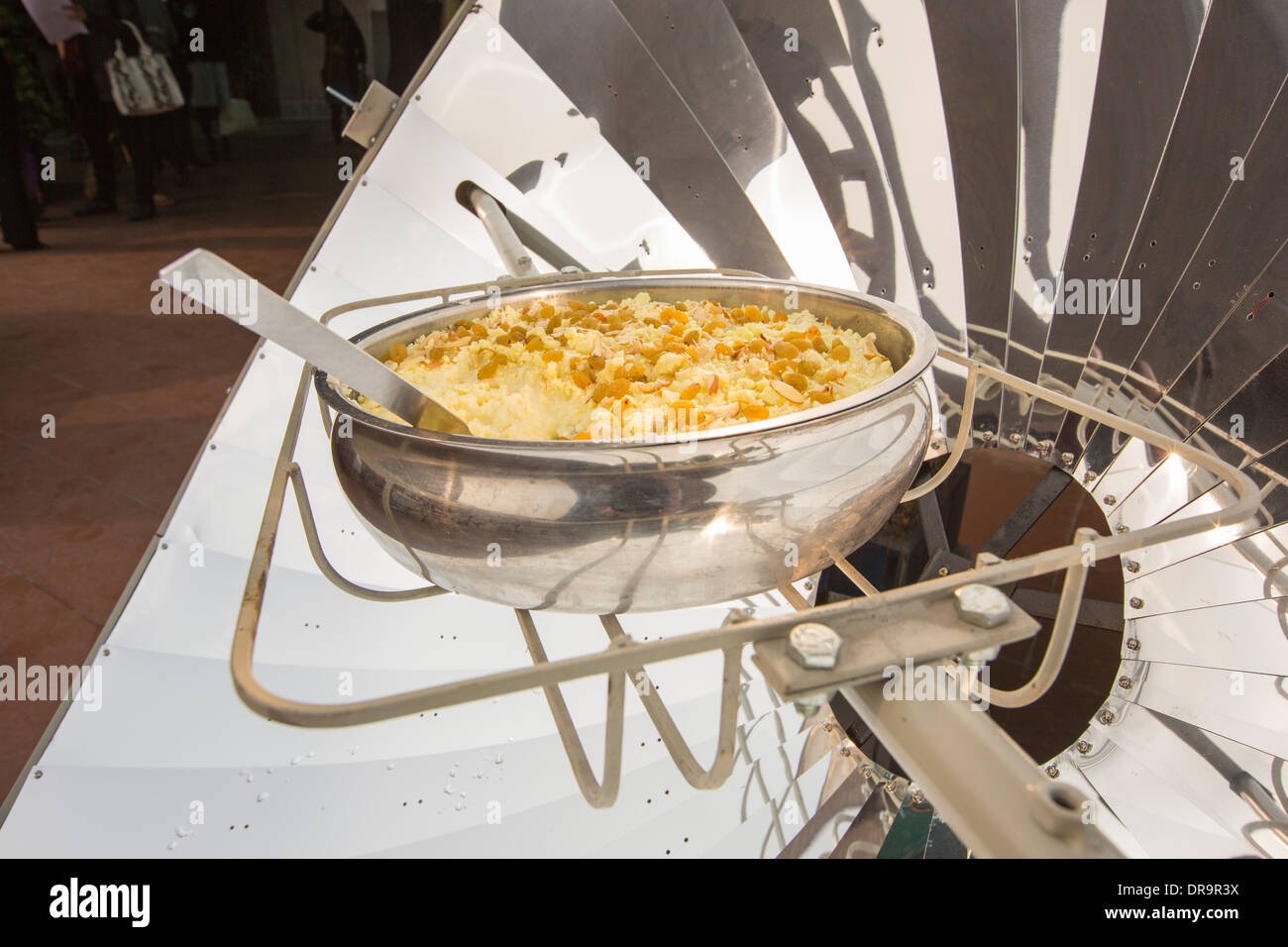 Solar Cooker India High Resolution Stock Photography and Images - Alamy