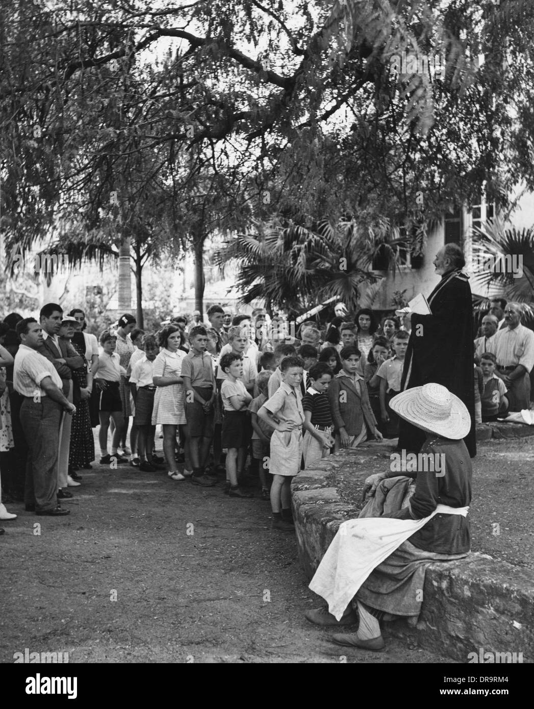 World war two children evacuees hi-res stock photography and images - Alamy