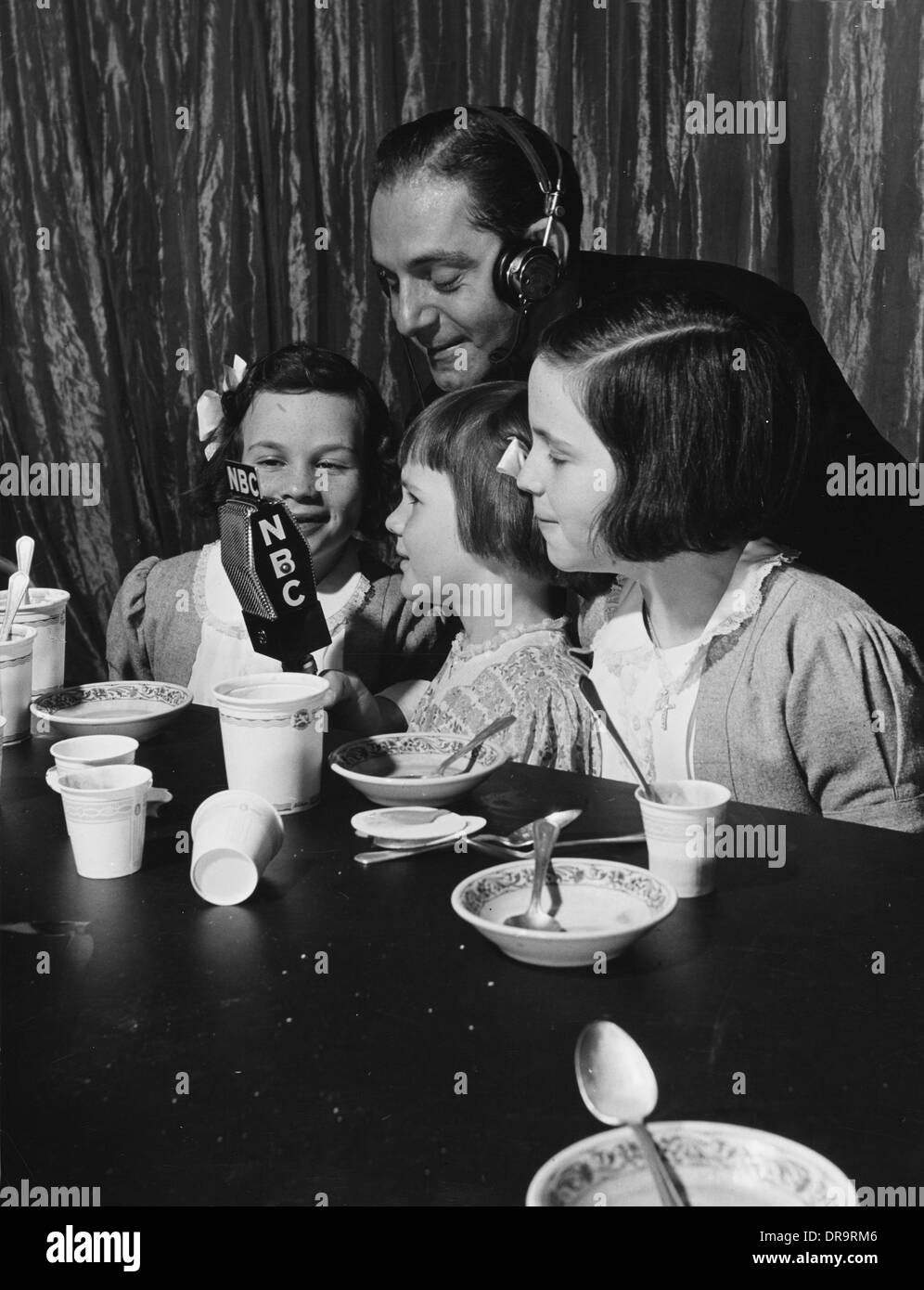 World war two evacuees hi-res stock photography and images - Alamy