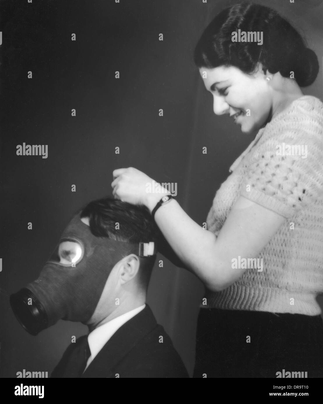 Gas mask! world war Black and White Stock Photos & Images - Alamy