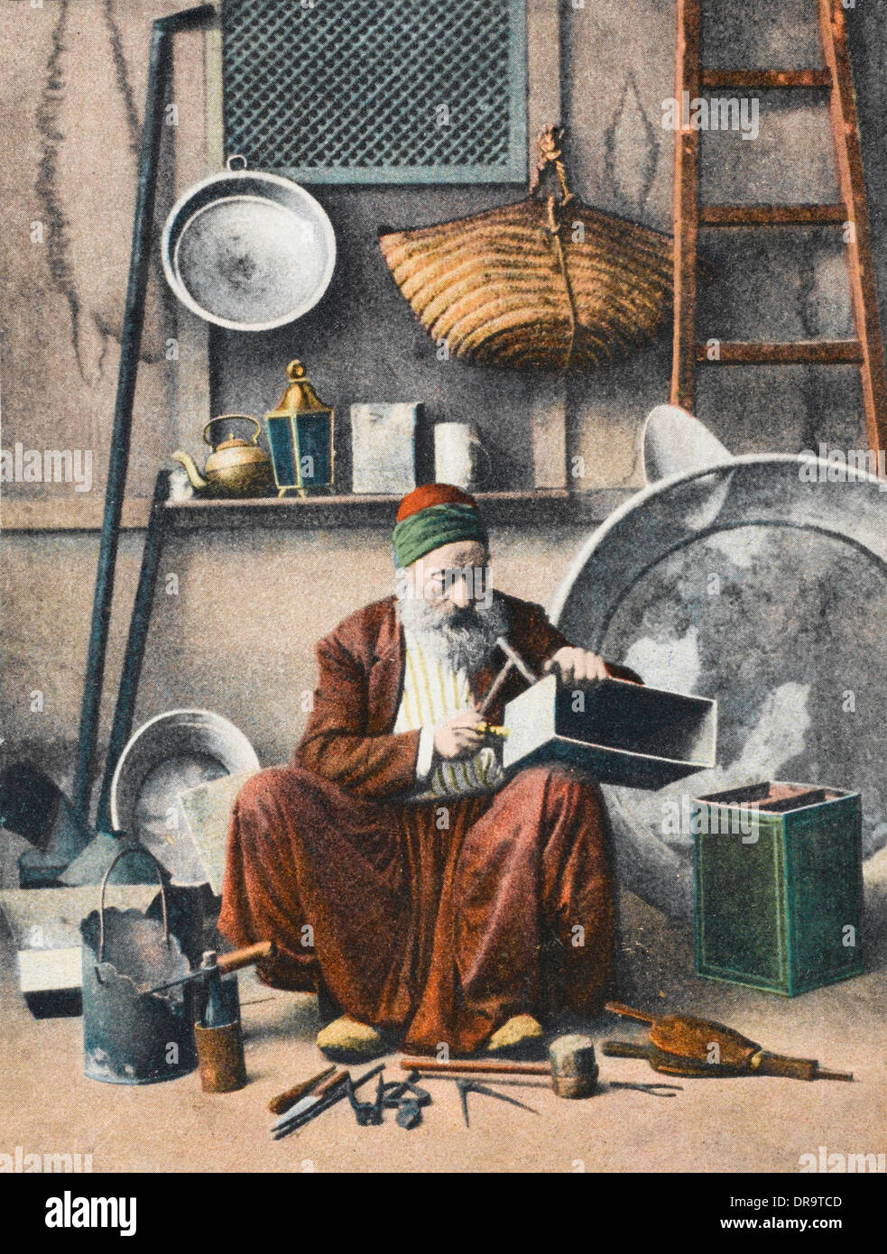 Tinker hi-res stock photography and images - Alamy