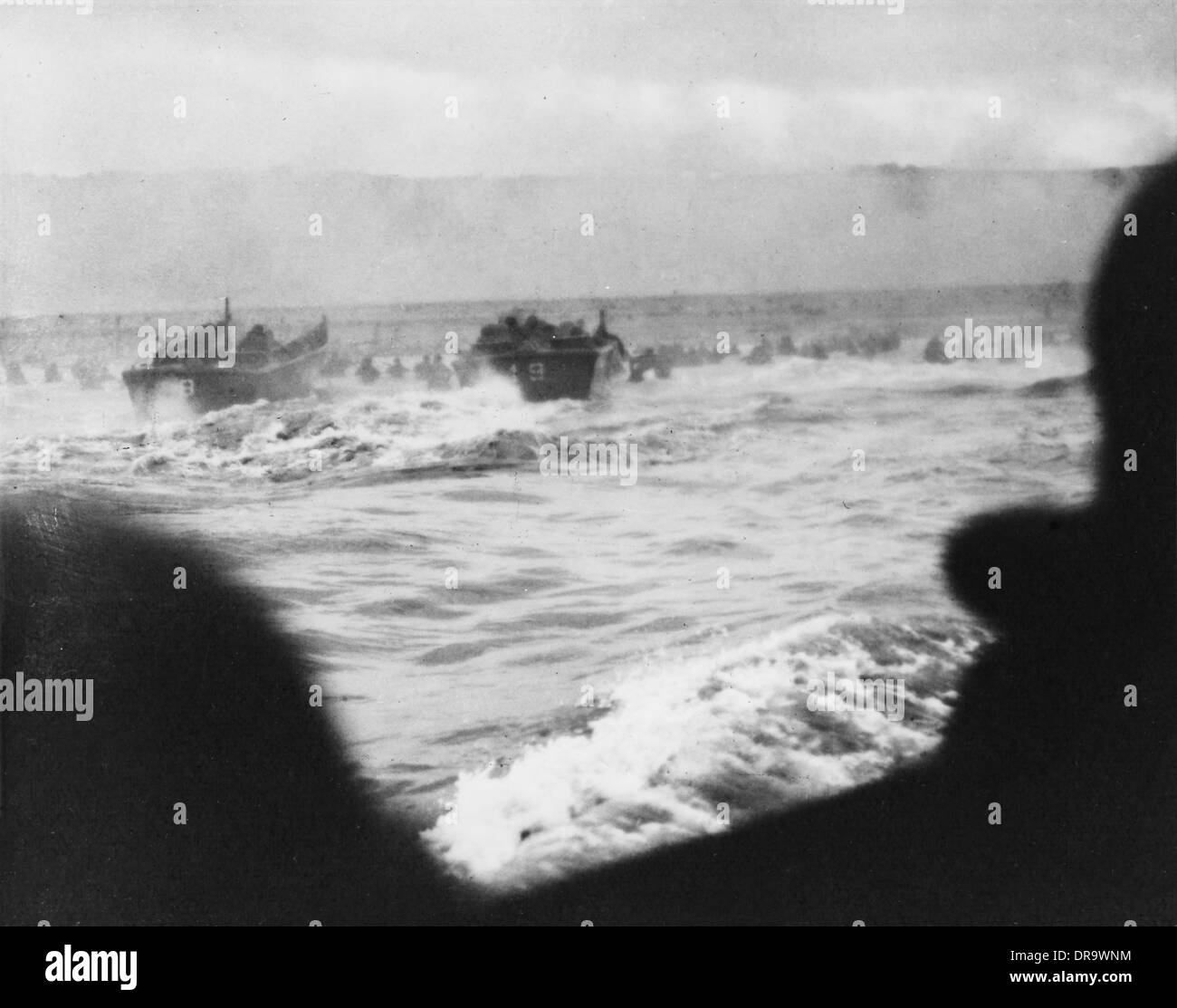D day landings barges 1944 hi-res stock photography and images - Alamy