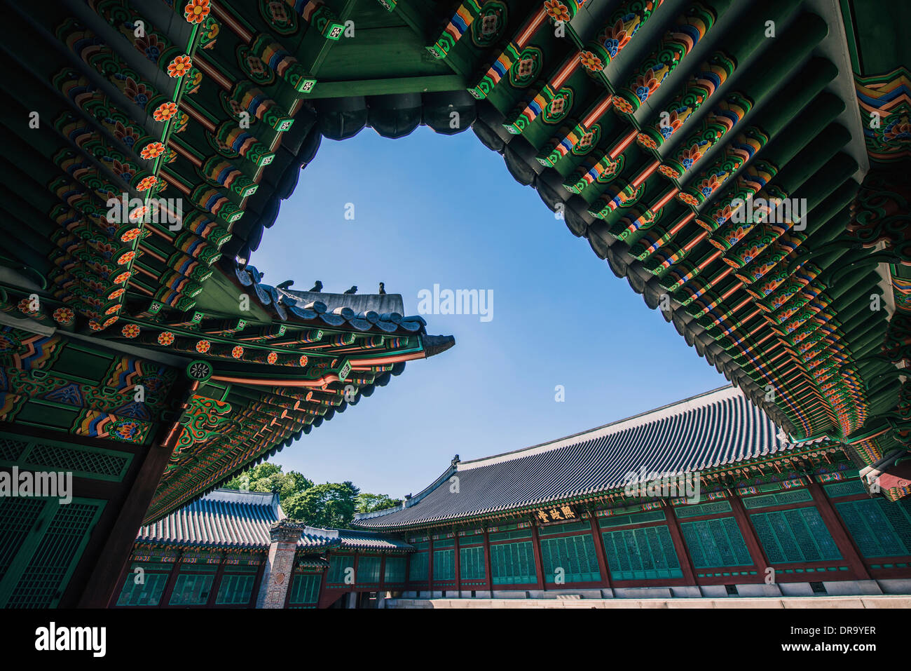 a traditional Korean building Stock Photo - Alamy