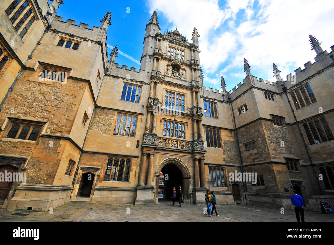 University building at oxford university hi-res stock photography and ...