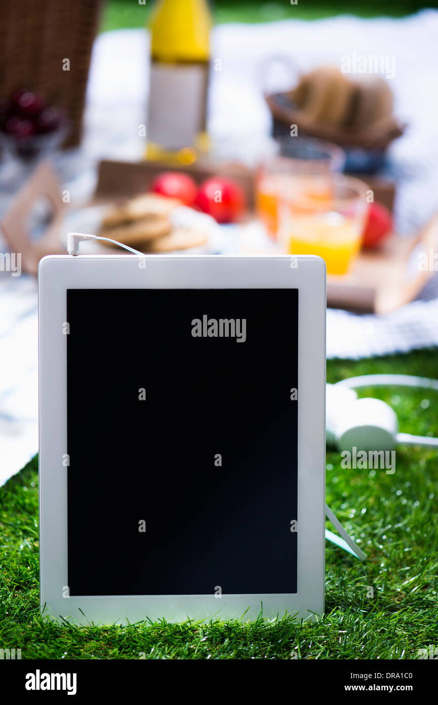 Spread sheet on tablet hi-res stock photography and images - Alamy Spread sheet on tablet hi-res stock photography and images - Alamy