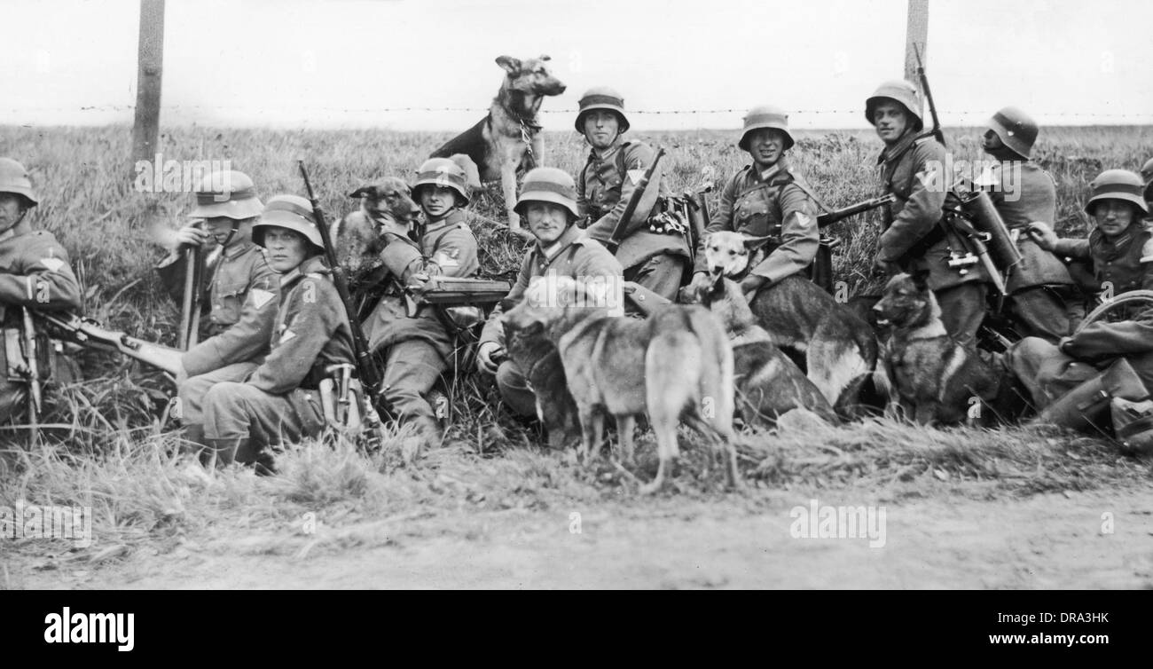 German soldiers 1932 Stock Photo - Alamy