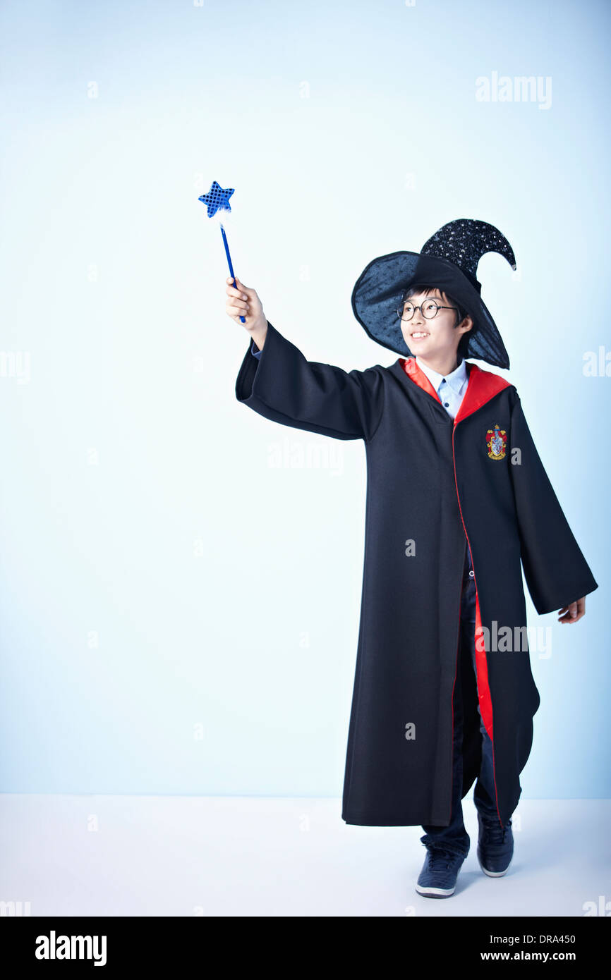 Wizard class hi-res stock photography and images - Alamy