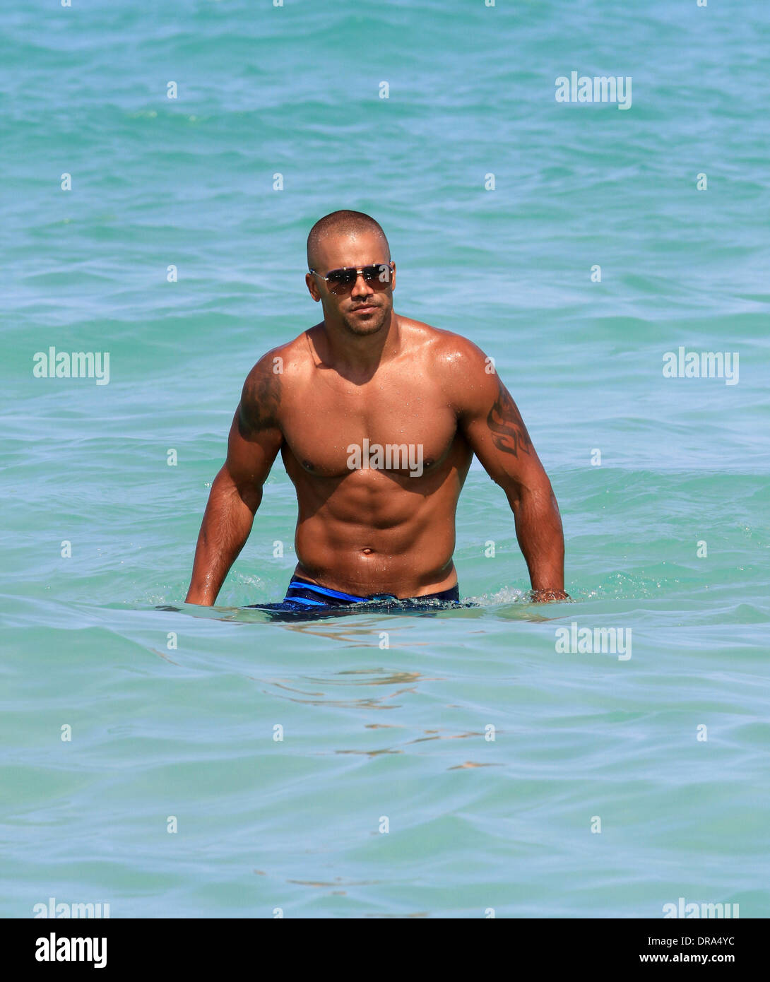 Shemar Moore spends the day on Miami Beach Miami, Florida - 30.06.12 ...