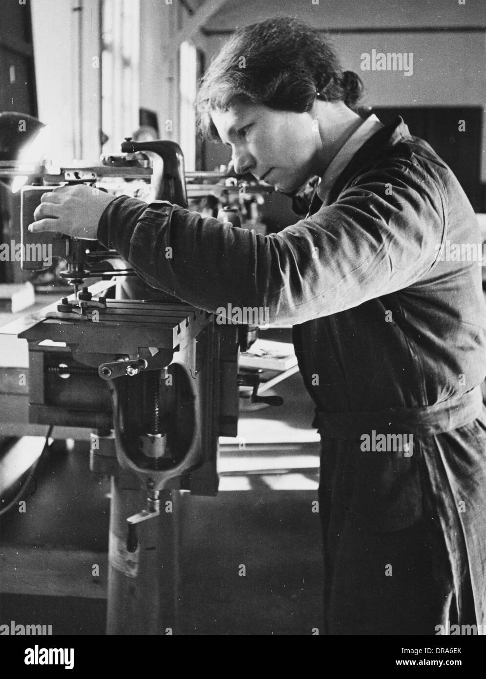 Ww2 waaf women auxiliary air force hi-res stock photography and images ...