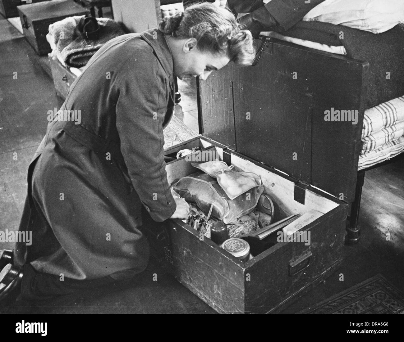 Ww2 waaf women auxiliary air force hi-res stock photography and images ...