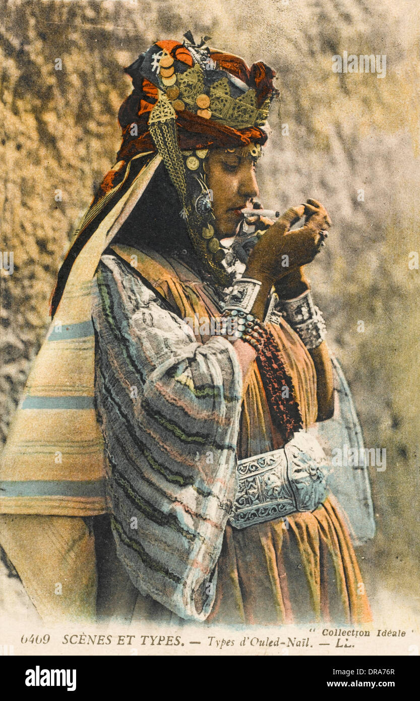 Ouled nail tribe hi-res stock photography and images - Alamy