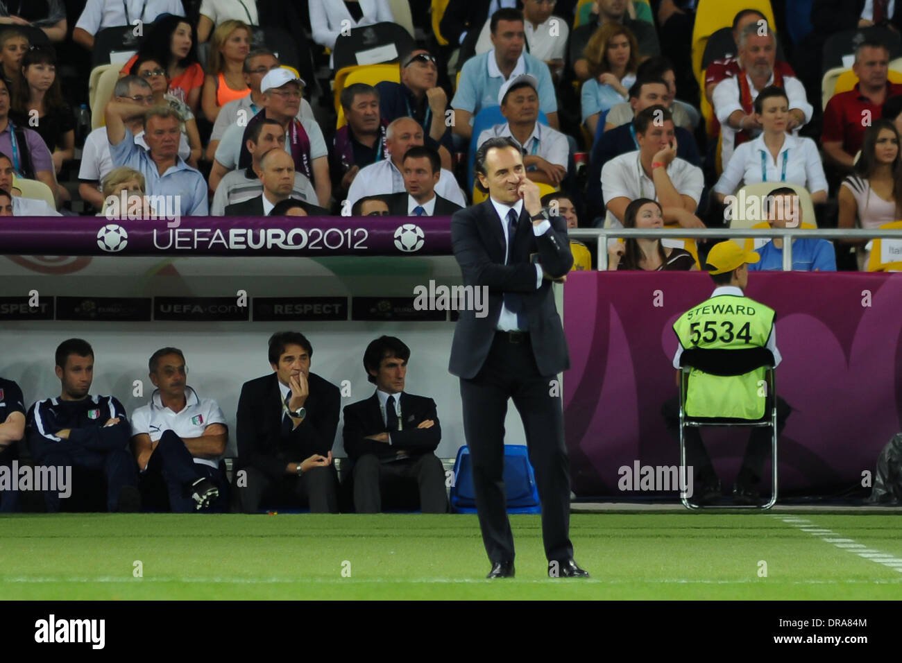 Italy Coach High Resolution Stock Photography and Images - Alamy