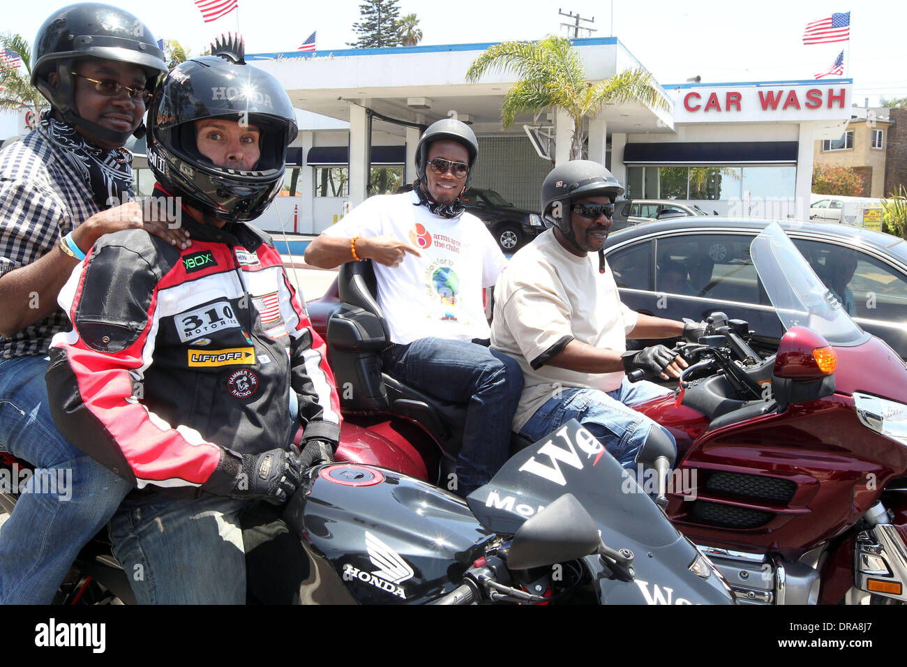 Didier Drogba Professional football players from the English Premier ...