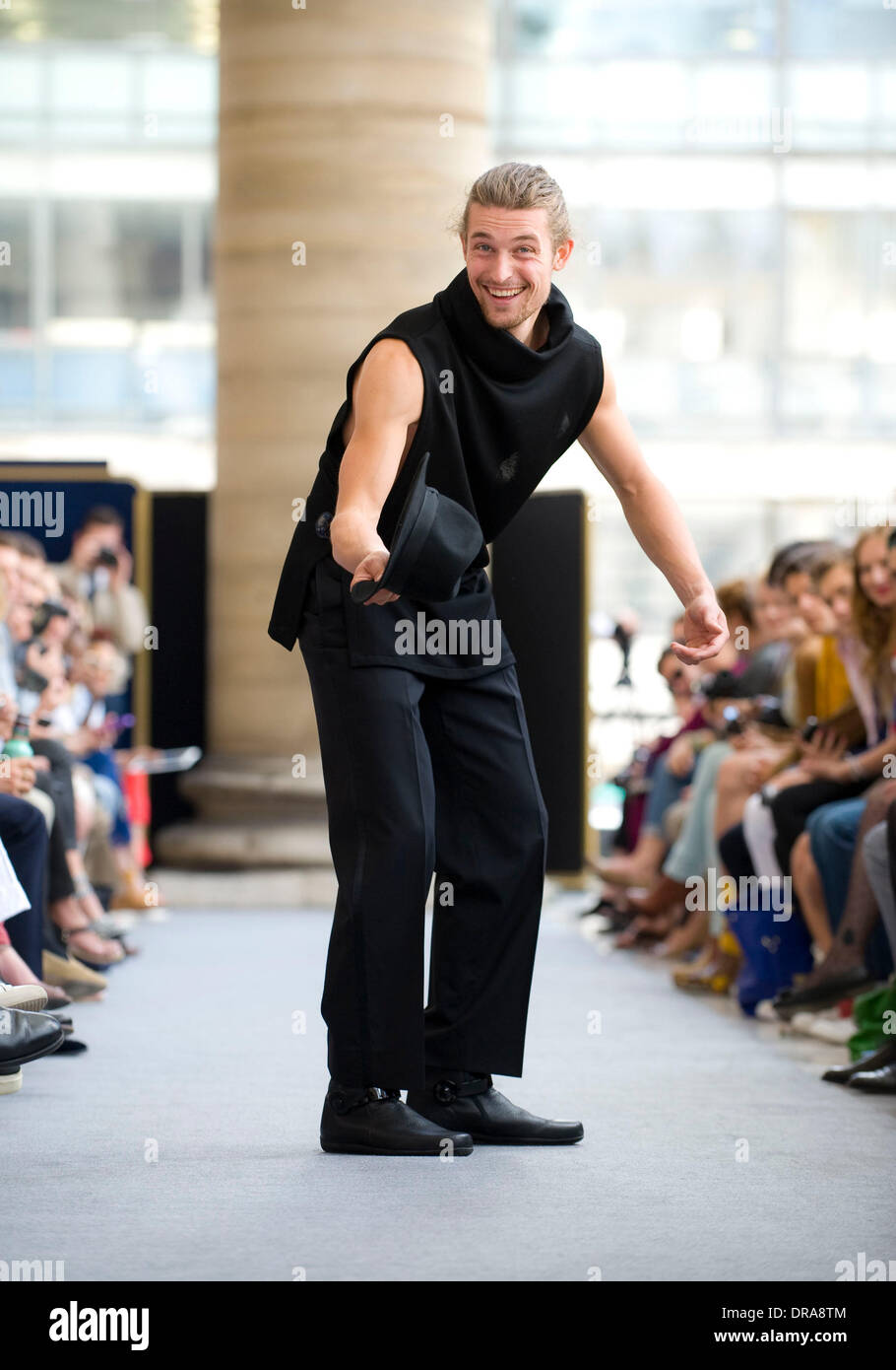 Model Paris Fashion Week Spring/Summer 2013 - Pierre Cardin - Runway ...