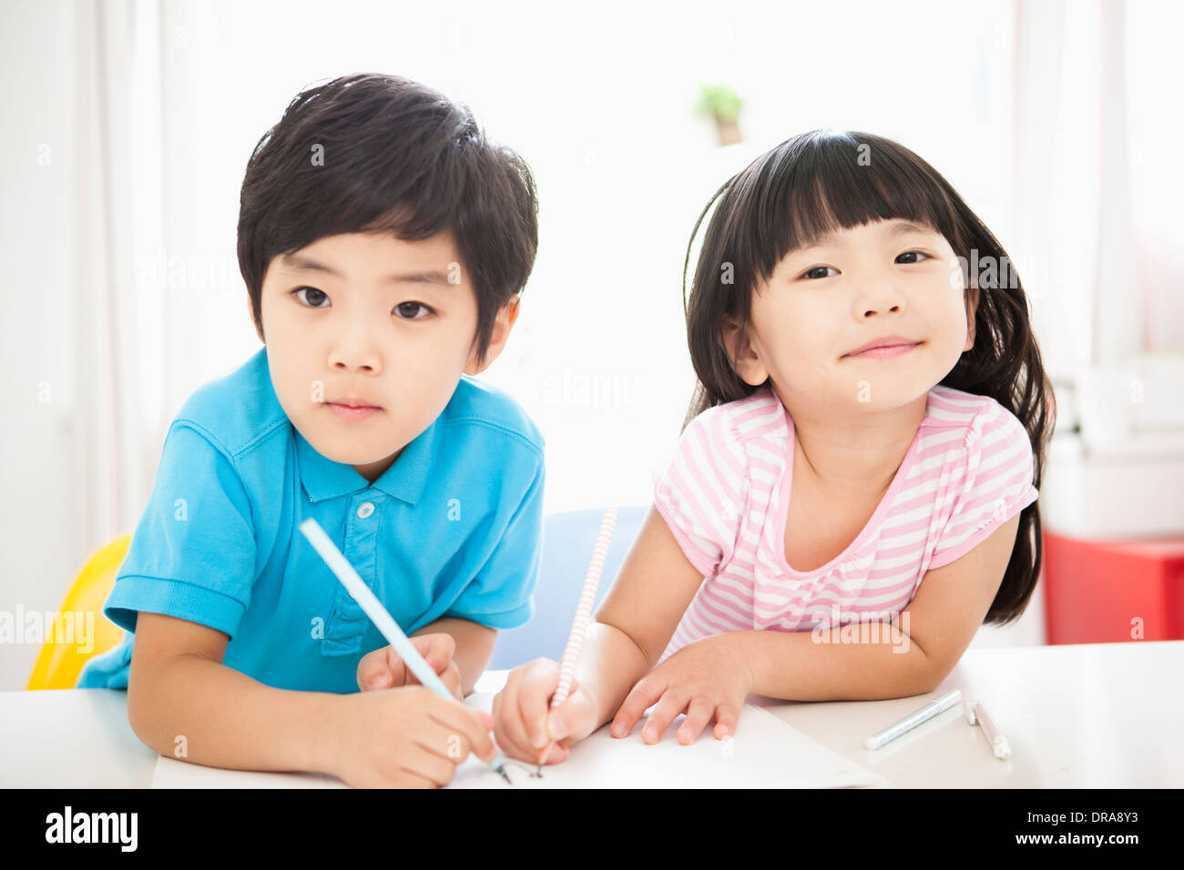 Desk children hi-res stock photography and images - Alamy