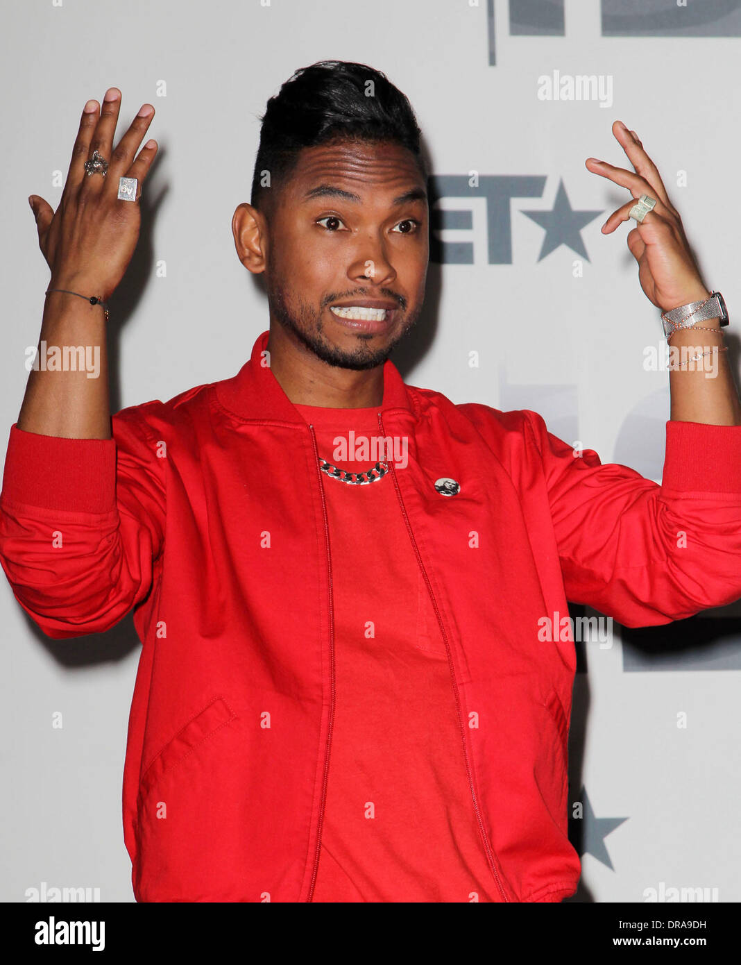 Miguel Jontel Shirt Off