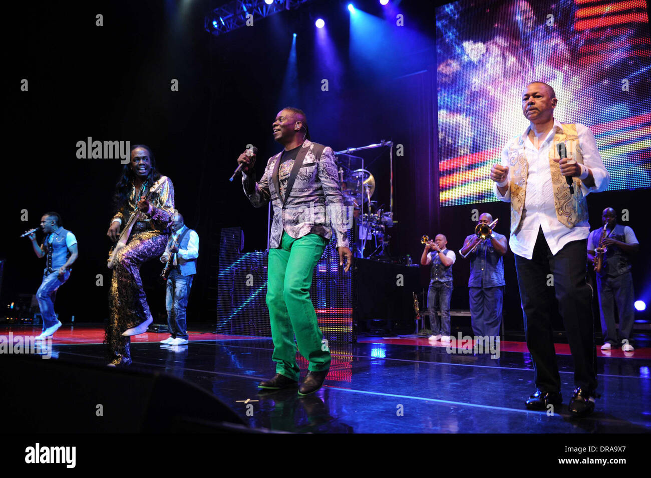 Verdine White, Philip Bailey and Ralph Johnson Earth Wind and Fire ...