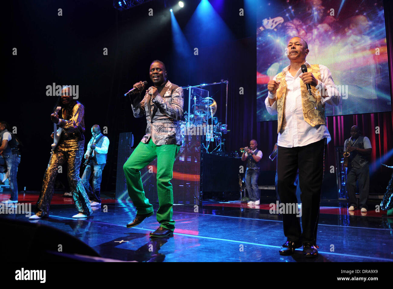 Verdine White, Philip Bailey and Ralph Johnson Earth Wind and Fire ...