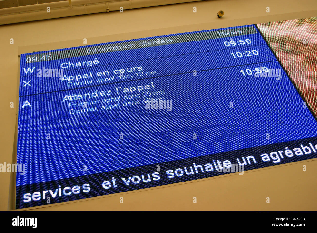 Train time sign uk hi-res stock photography and images - Alamy