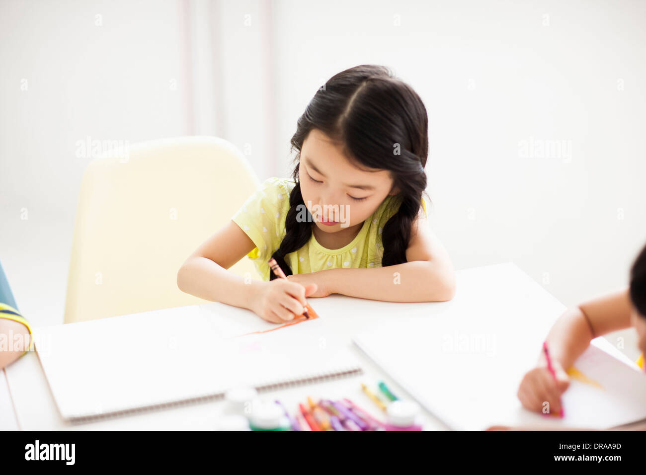 Child drawing crayon sketchbook hi-res stock photography and images - Alamy