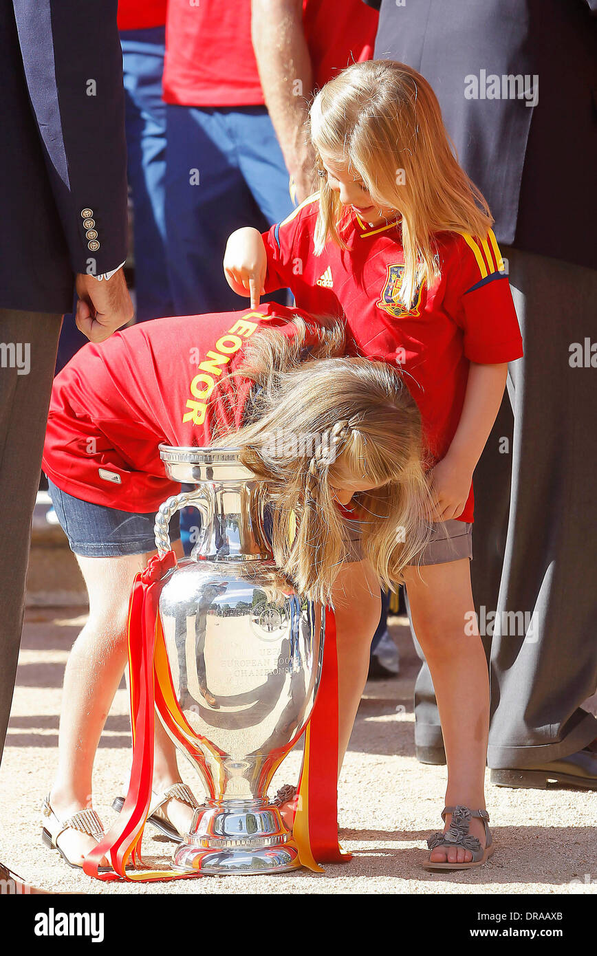 Princess Leonor and Princess Sofia with the UEFA Euro Cup The Spanish ...
