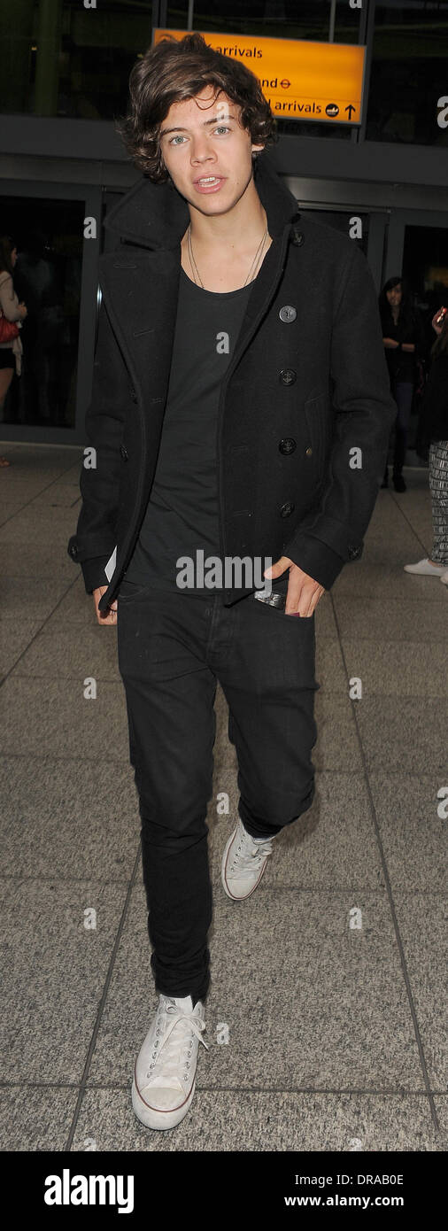 Harry Styles from boyband One Direction, arrives back home to England ...