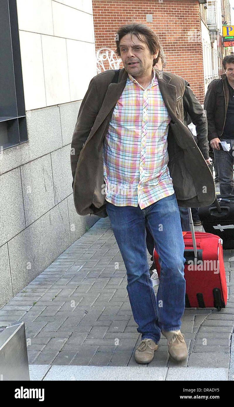 Mani, Stone Roses arrive at their hotel ahead of performing at Phoenix ...