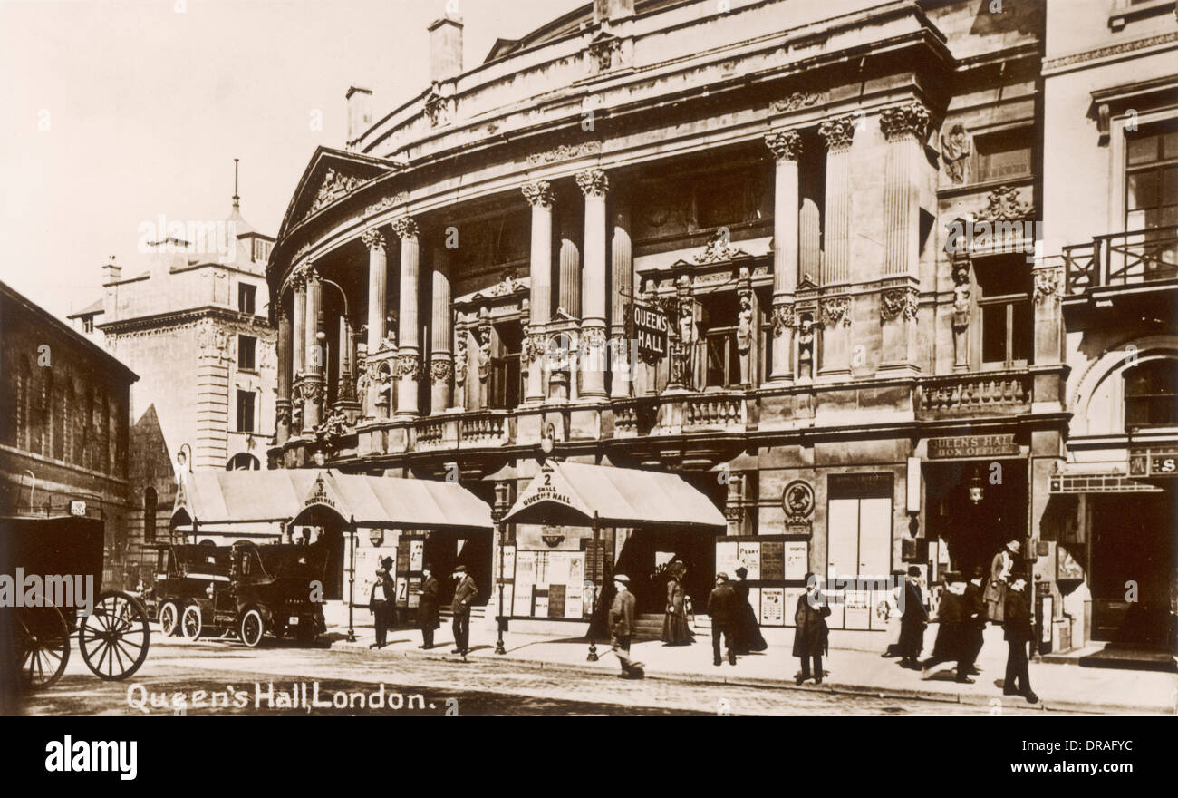 Queen london queen's hi-res stock photography and images - Alamy