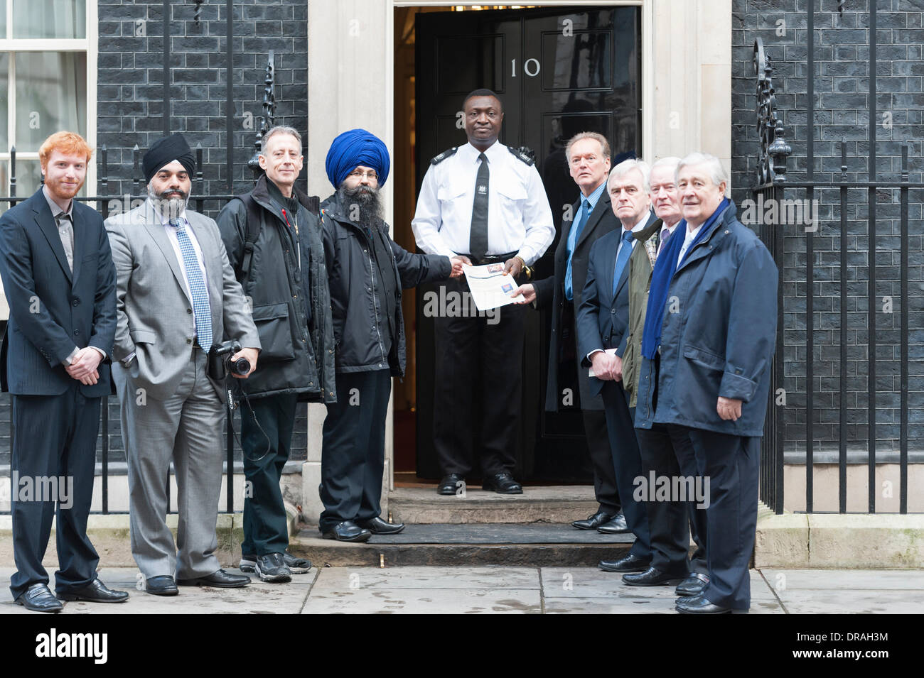 Golden temple amritsar 1984 hi-res stock photography and images - Alamy