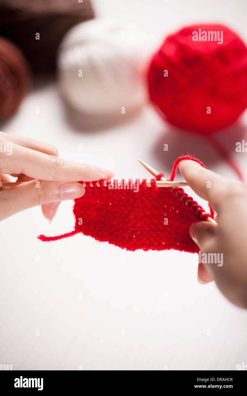 Knit stitches hi-res stock photography and images - Alamy