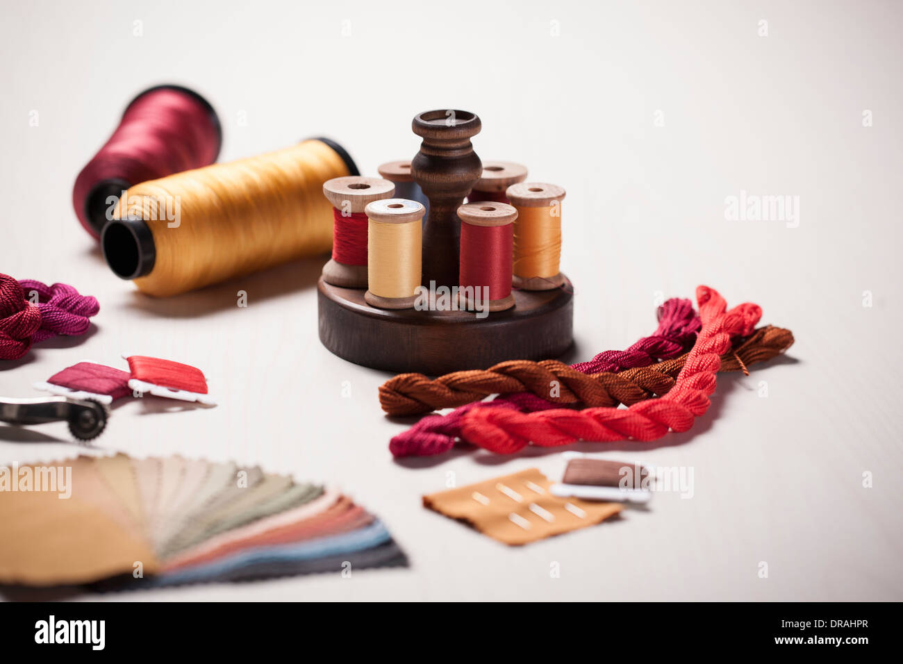 Needle knot hi-res stock photography and images - Alamy