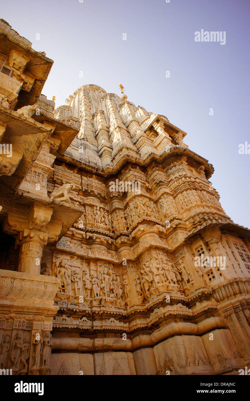 Building carvings hi-res stock photography and images - Alamy