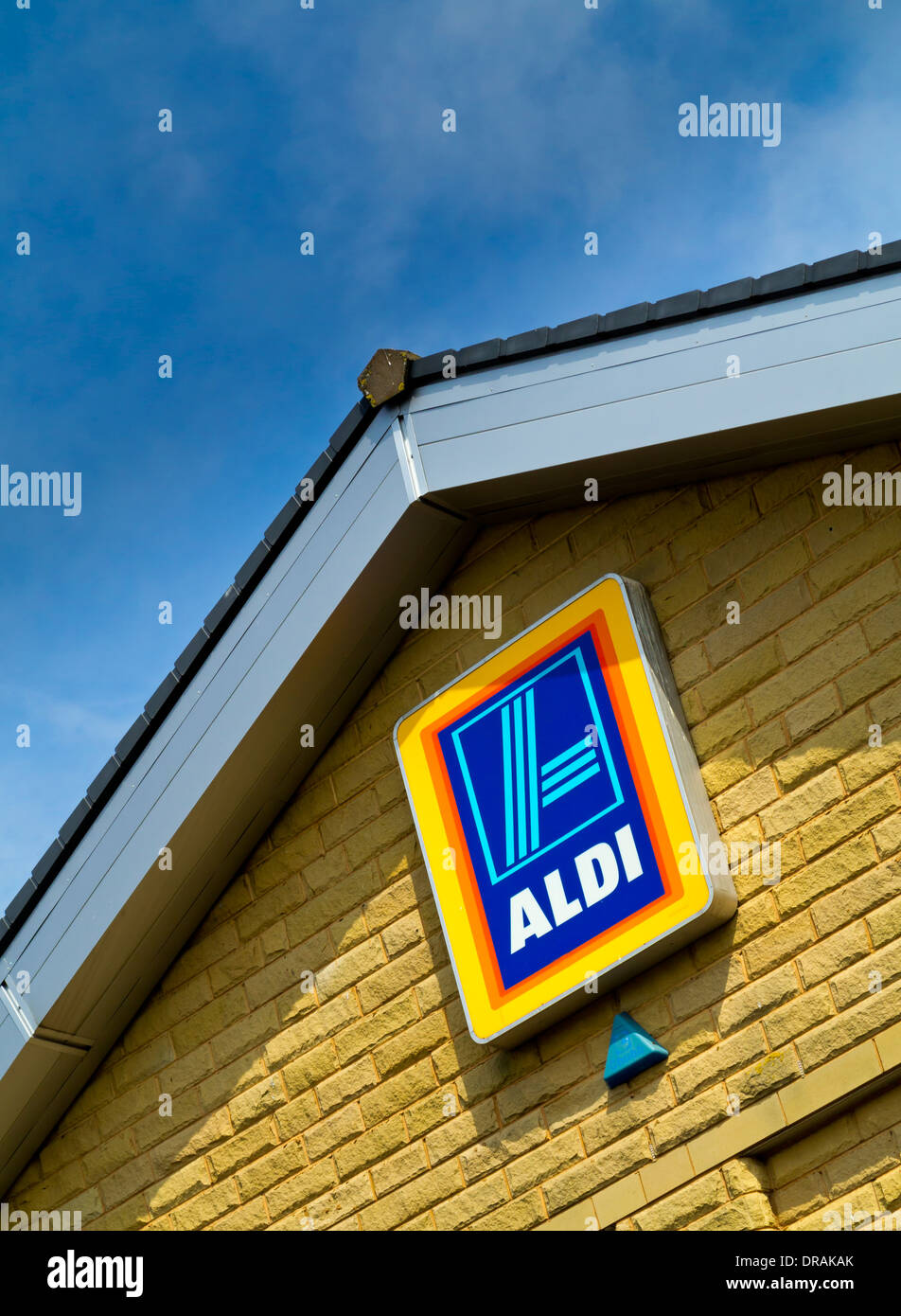 Aldi shop sign logo hi-res stock photography and images - Alamy