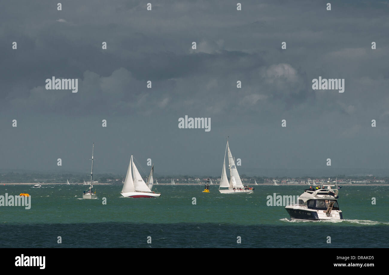 Isle of wight sail boats hi-res stock photography and images - Alamy