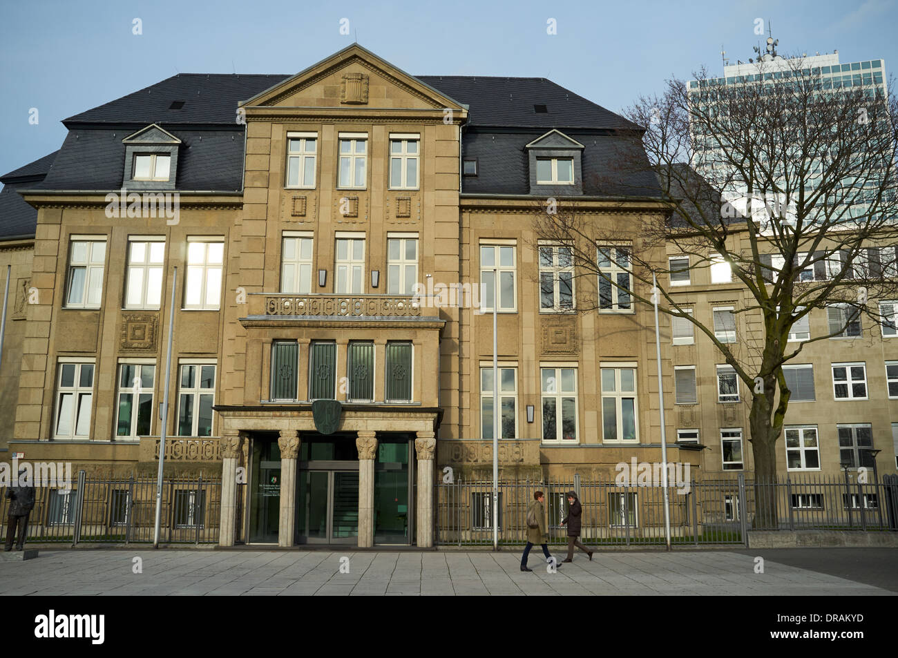Local government building hi-res stock photography and images - Alamy