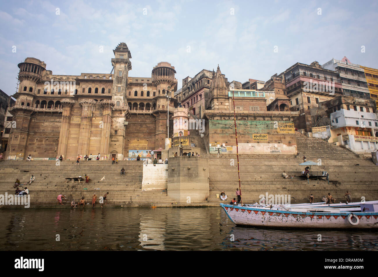Ganges benares hi-res stock photography and images - Alamy