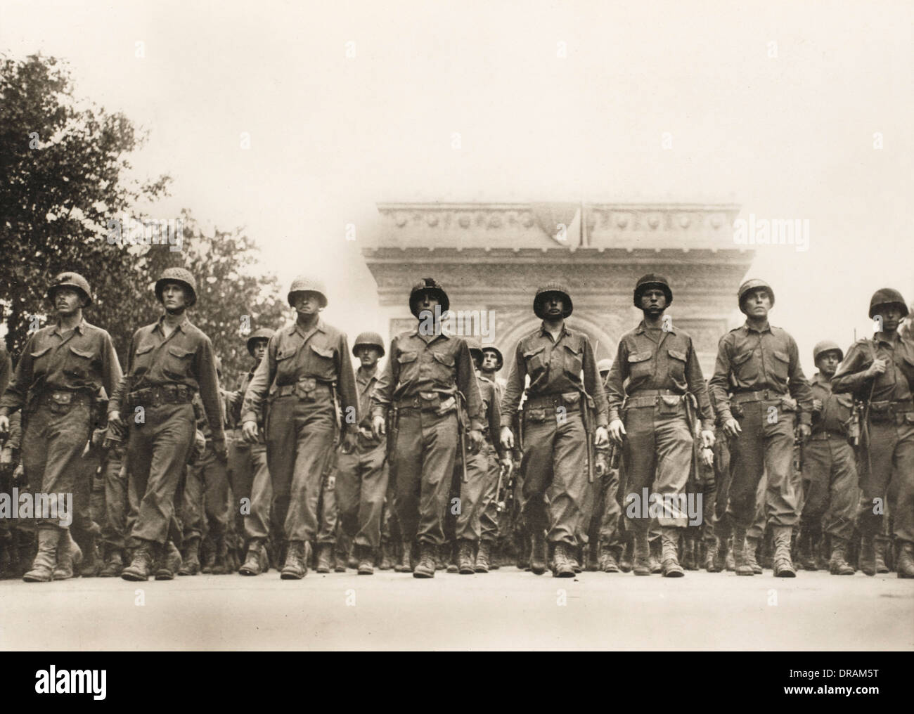 Photographs of paris hi-res stock photography and images - Alamy