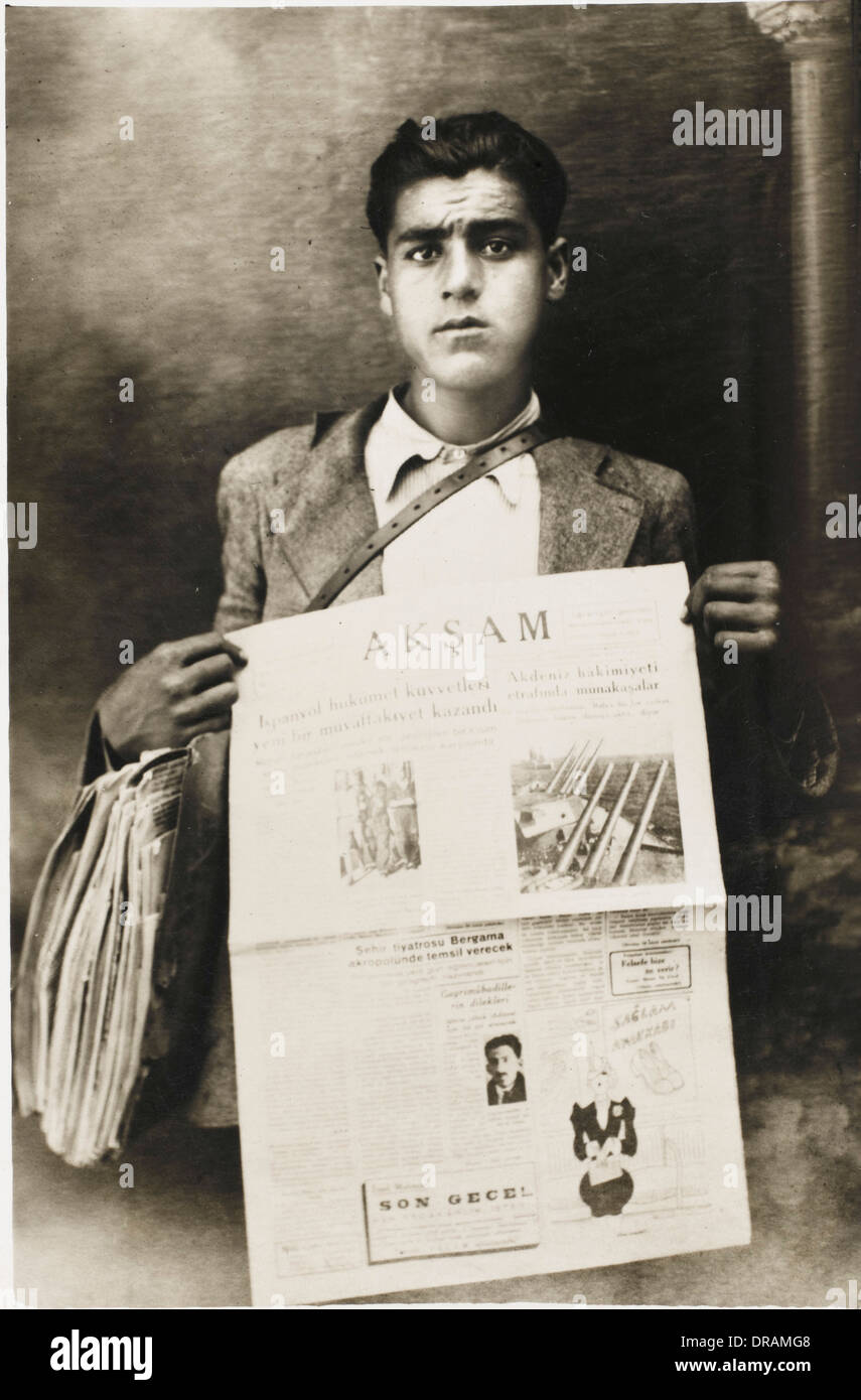 Newspaper vendor 1930s hi-res stock photography and images - Alamy