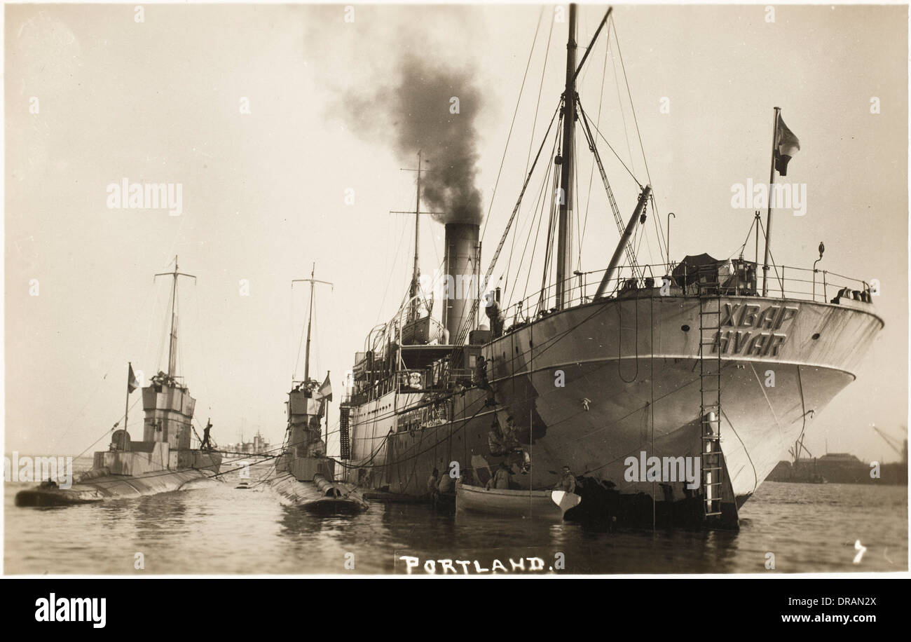 Mother ship hi-res stock photography and images - Alamy