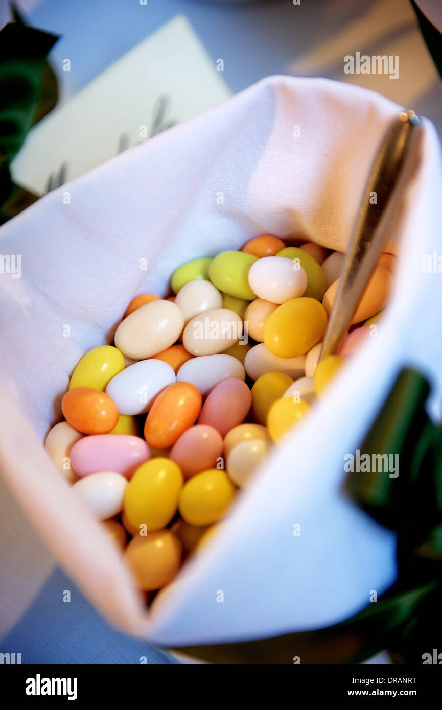 Comfits hi-res stock photography and images - Alamy