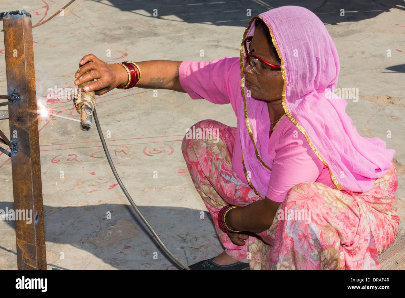 Indian welding hi-res stock photography and images - Alamy