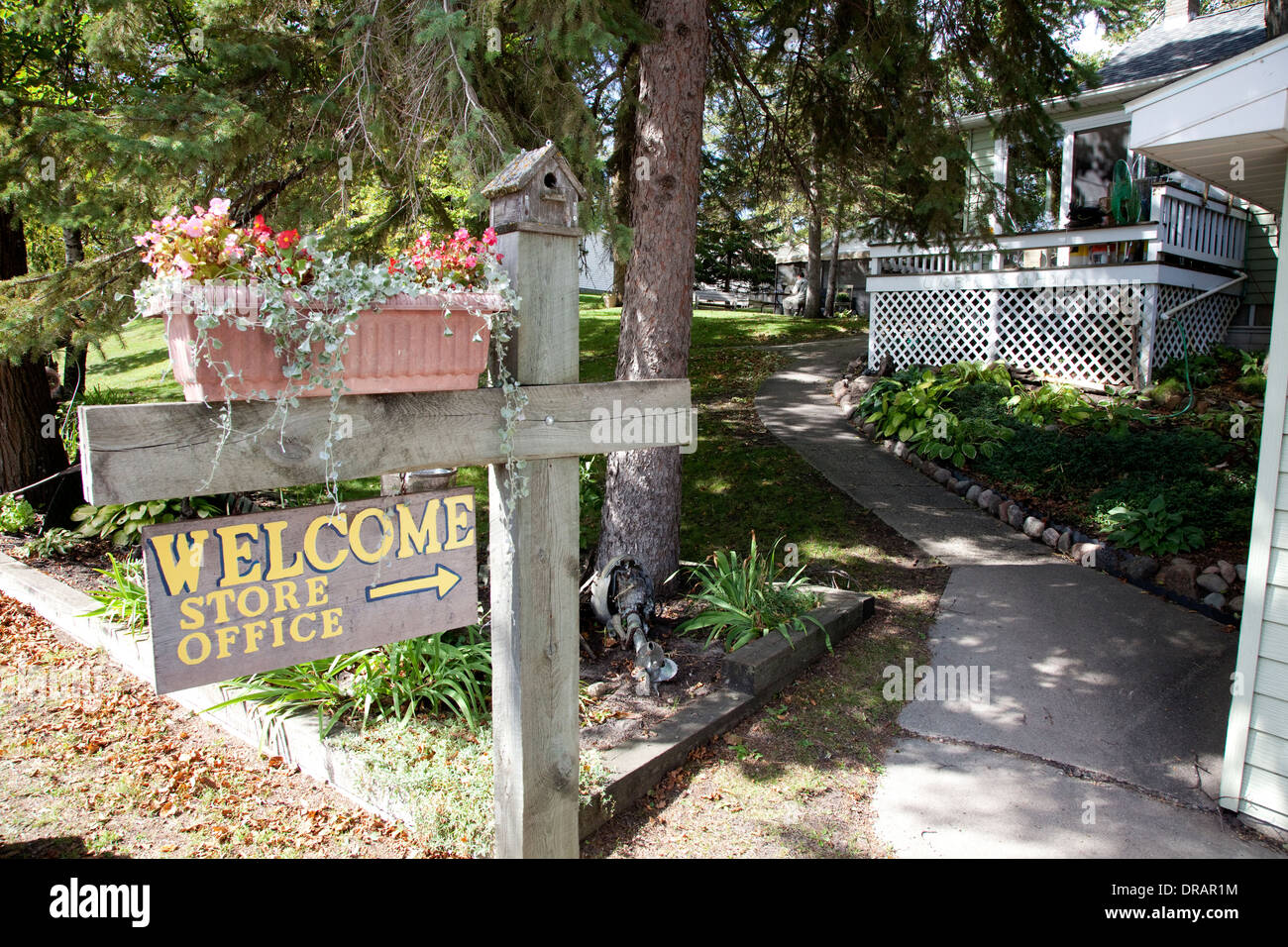 Friendly entrance to the Bonnie Beach Resort on Lake Clitherall ...