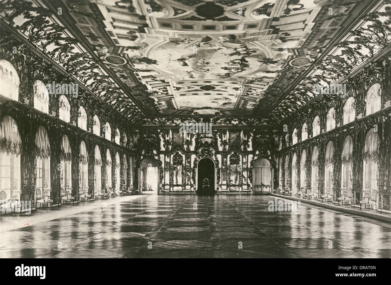 State Throne Room, Catherine Palace, Tsarkoe Selo, Russia Stock Photo ...