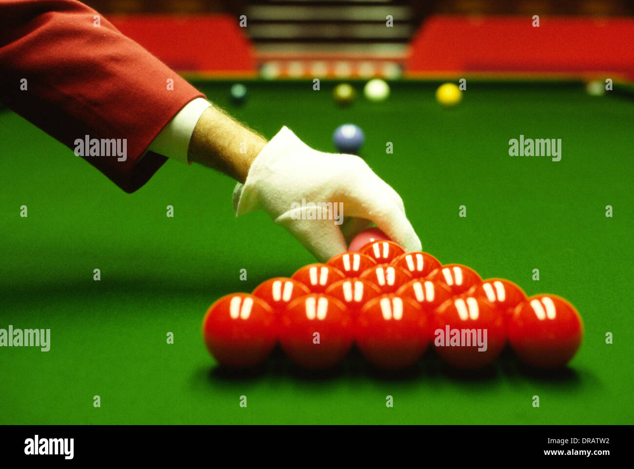 Snooker referee hi-res stock photography and images - Alamy
