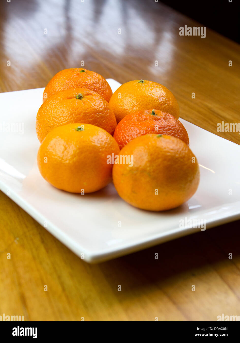6 oranges hi-res stock photography and images - Alamy