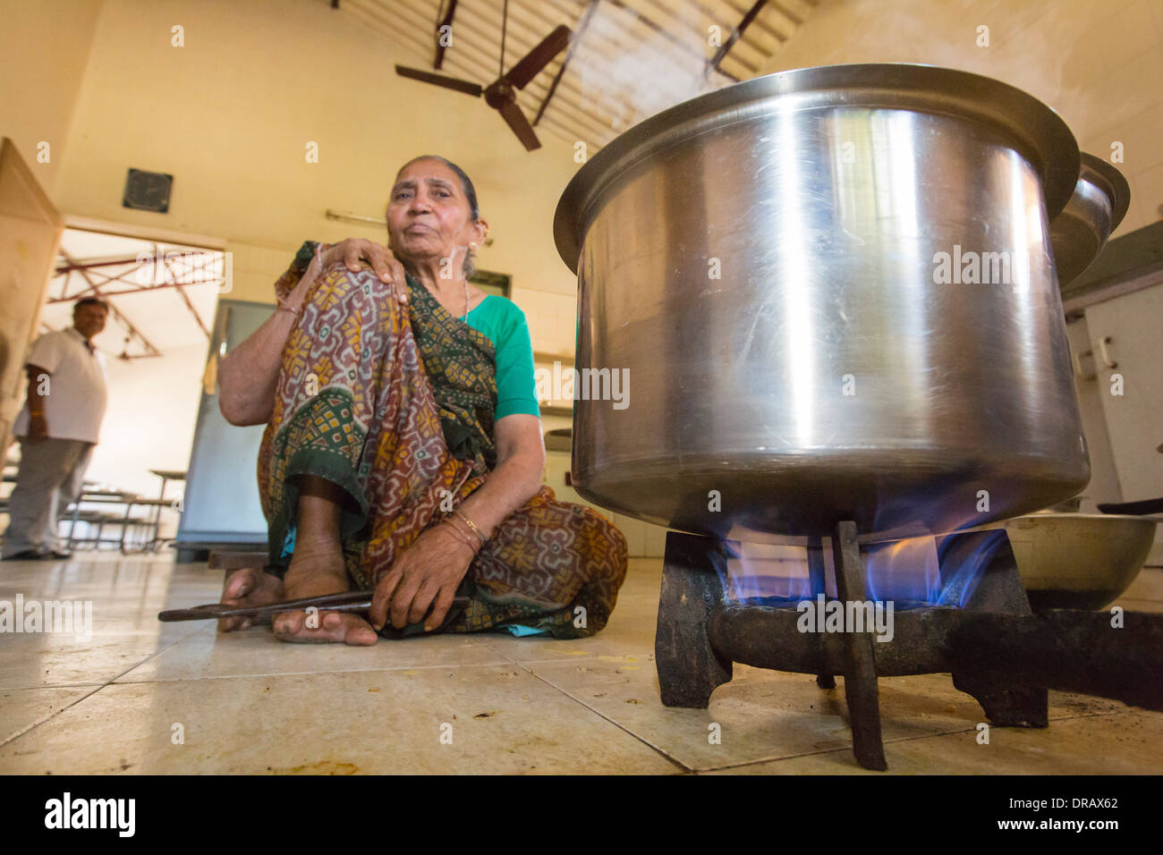 Biogas cooking hi-res stock photography and images - Alamy