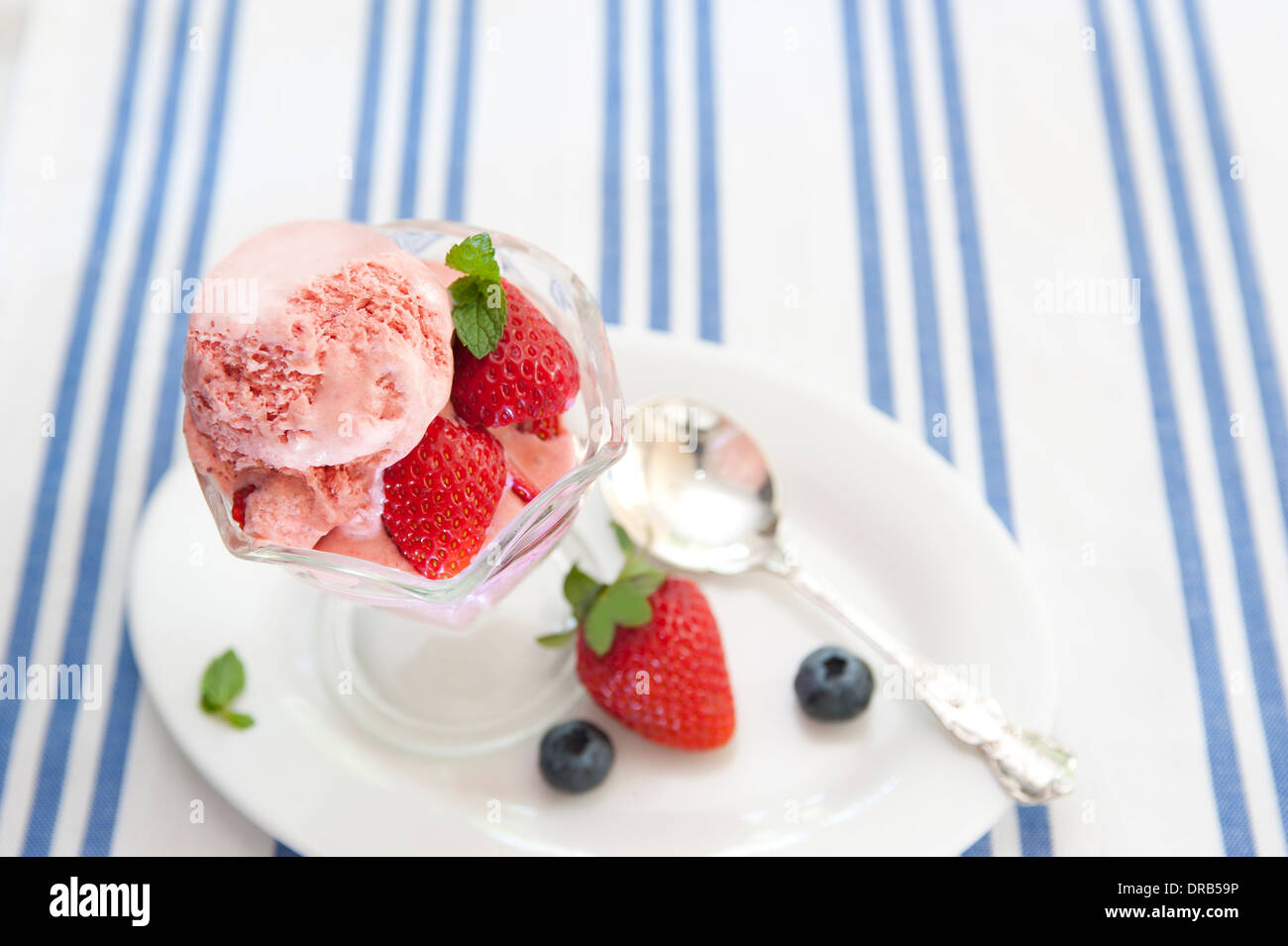 Berry ice cream Stock Photo - Alamy