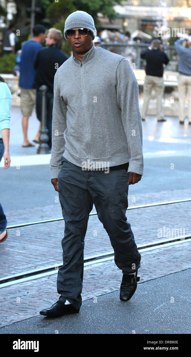 Damon Wayans out and about at The Grove Los Angeles, California - 06.07 ...